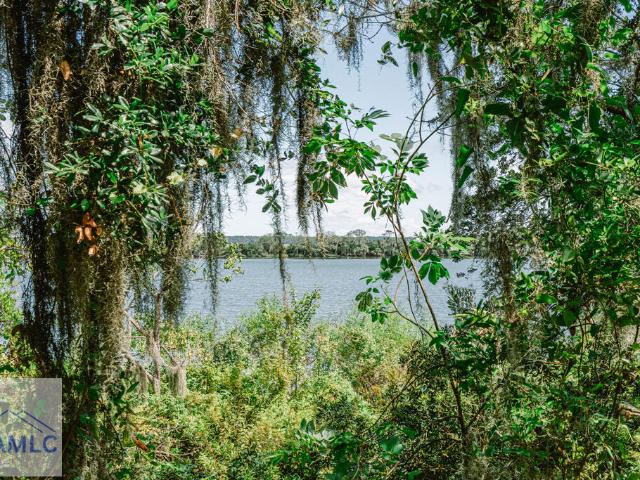 400 Lakeside Drive
