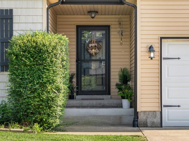 400 Leslie Wood Dr