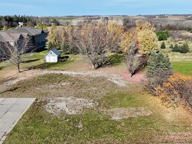 400 Luella St, Watkins, MN 55389