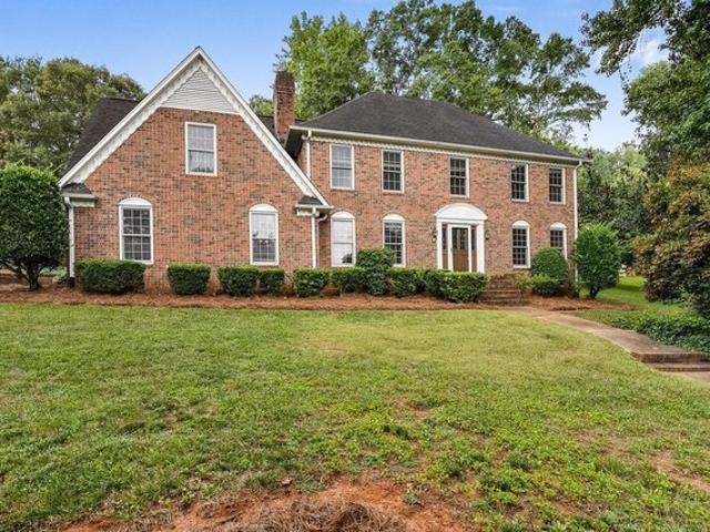 400 Michaux Dr, Greenville, SC 29605