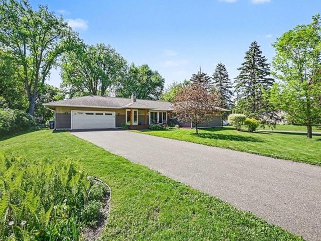 400 Milbert Rd, Minnetonka, MN 55305