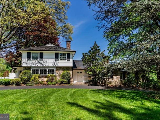 400 N 25th St, Camp Hill, PA 17011