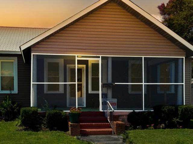 400 N 3rd Ave, Hopewell, VA 23860