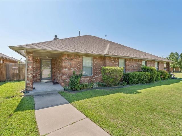 400 N Willowood Drive # 400 and 402