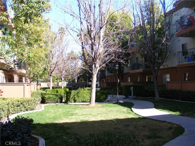 400 n acacia avenue