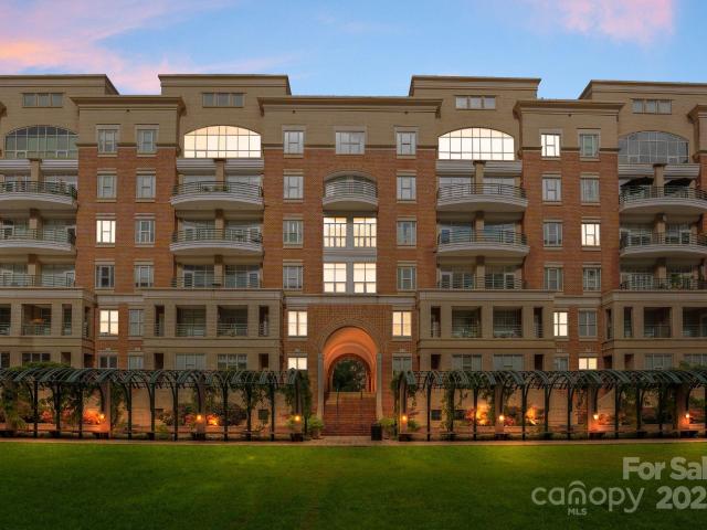 400 N Church St, Unit 208, Charlotte, NC 28202 | MLS #4312 | Compass