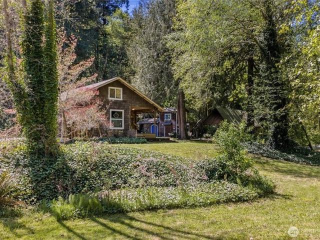 400 N Finch Creek Rd, Hoodsport, WA 98548
