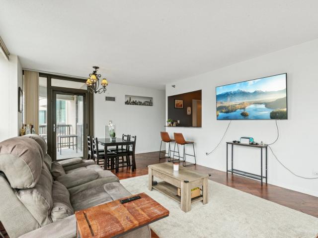 400 N La Salle Drive # 2208