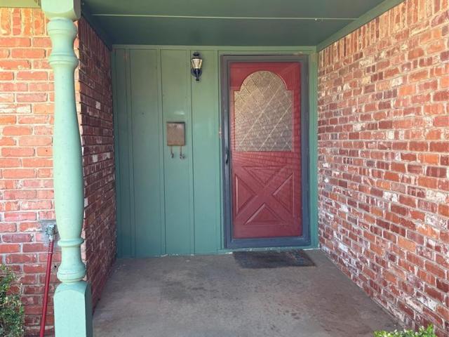 400 N Mockingbird Drive