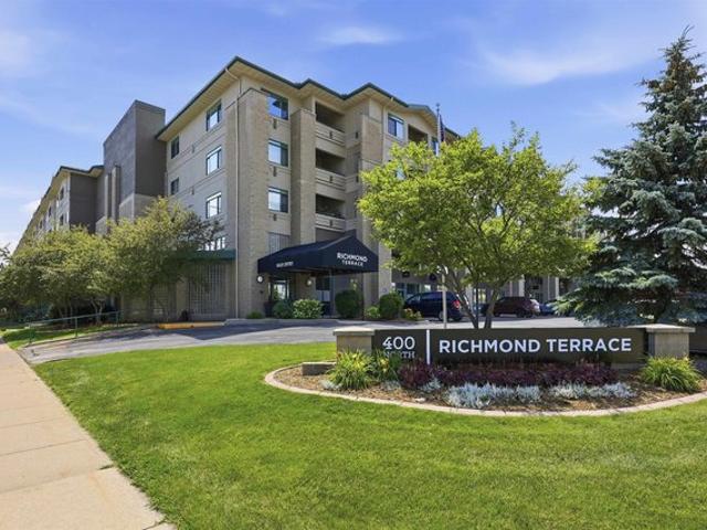 400 N Richmond St Unit 431, Appleton, WI 54911