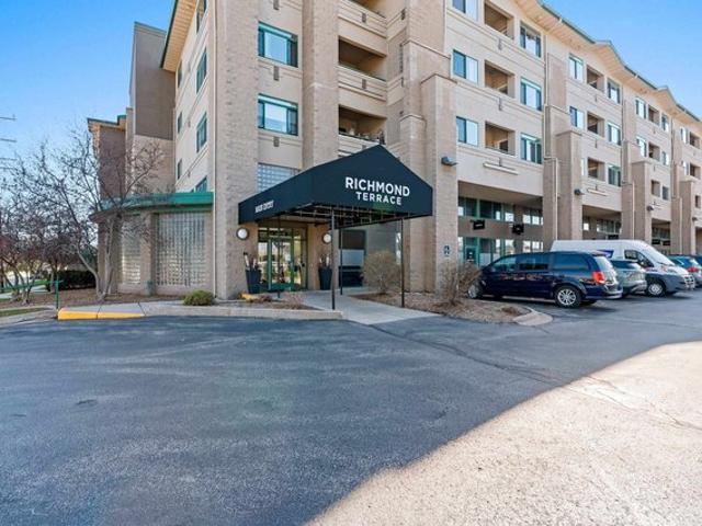400 N Richmond St Unit 518, Appleton, WI 54911