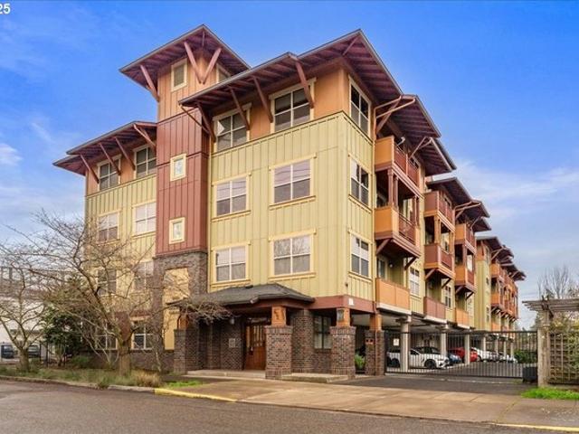 400 NE 100th Ave Apt 101, Portland, OR 97220