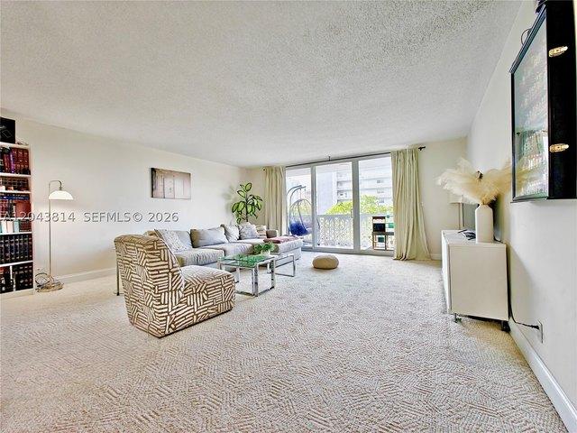 400 NE 12th Ave Apt 306, Hallandale Beach, FL 33009