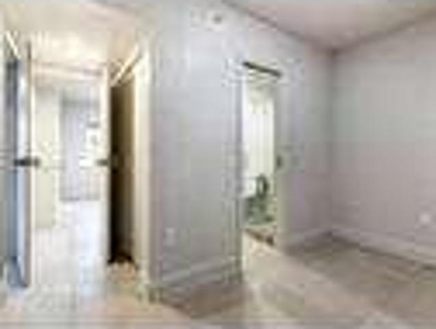400 NE 137th St #107, North Miami, FL 33161