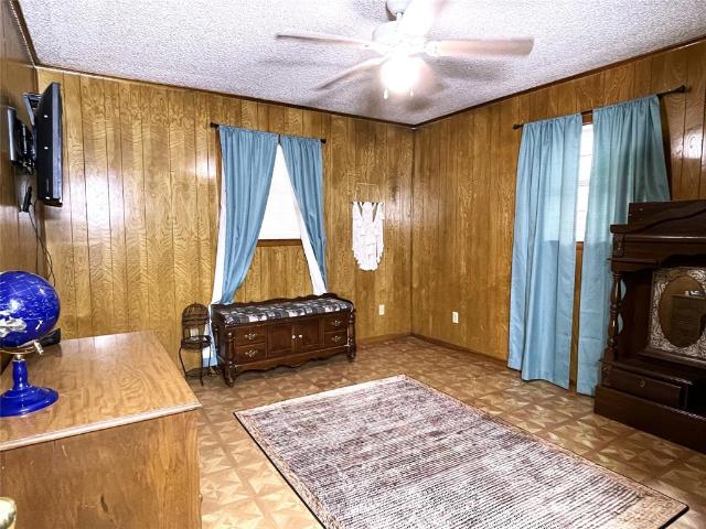 400 S 8th Ave, Teague, TX 75860 | MLS #21238