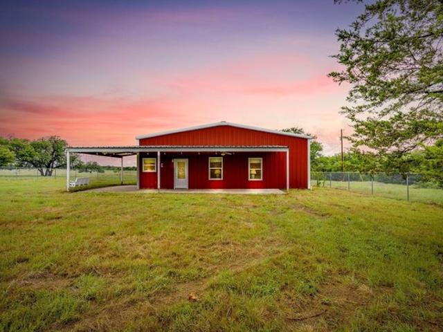 400 S 10th Ave, Palo Pinto, TX 76472
