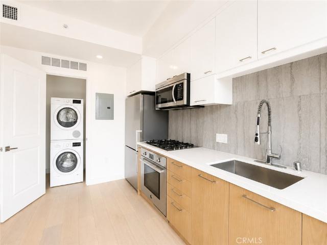 400 S Broadway 601