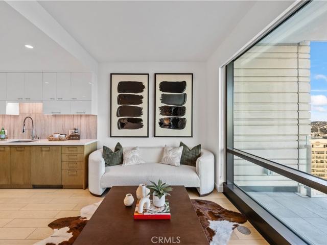 400 S Broadway, Unit 3109, Los Angeles, CA 90013 | MLS #OC25055