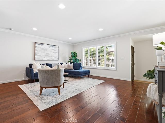 400 S Flower Street 114