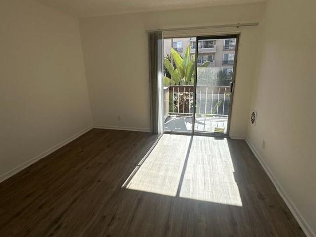 400 S. Kingsley Drive 1 Bedroom Apartment for Rent at 400 S Kingsley Dr, Los Angeles, CA 90020 Wilshire Center Koreatown