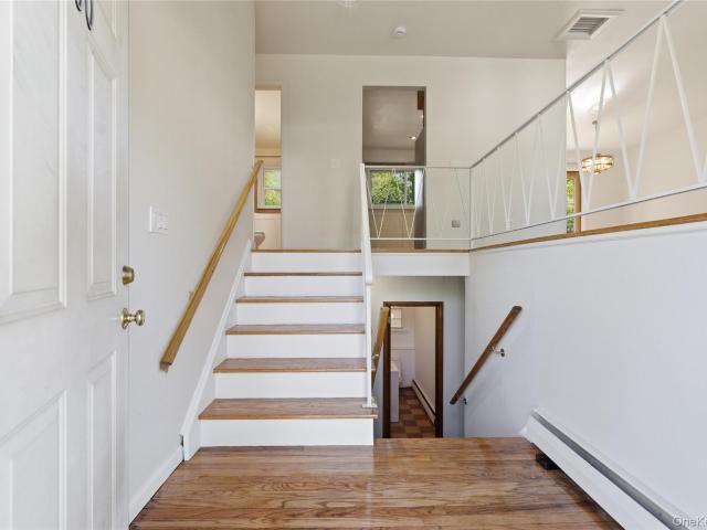 400 S Little Tor Rd, New City, NY 10956 | MLS #989674