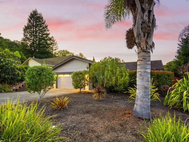 400 Smith Ct, Petaluma, CA 94952 | Compass
