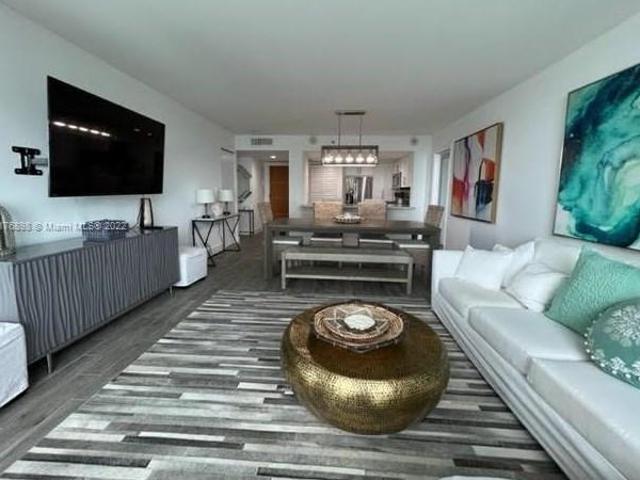400 South Pointe Dr #1102 Miami Beach, FL 33139