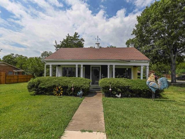 400 Santa Fe St, Wolfe City, TX 75496 | MLS #21043 | Compass