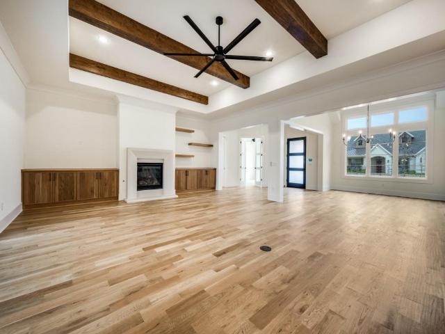 400 Saratoga Drive