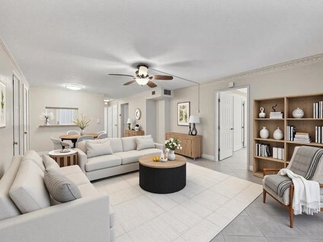 400 SE 10th St Apt 205, Deerfield Beach, FL 33441