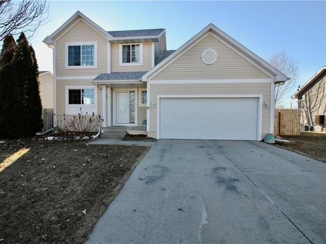 400 SE Westgate Dr, Waukee, IA 50263