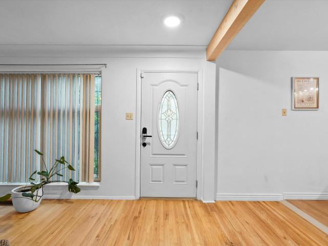 400 Sierra Drive SE