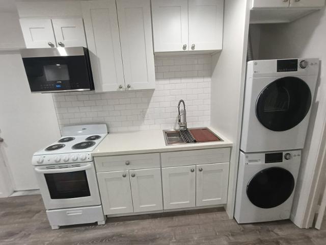 400 SQ foot 2 bed JADU for rent in Simi Valley
