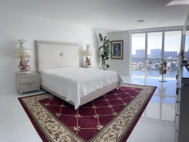 400 Sunny Isles Blvd #906, Sunny Isles Beach, FL 33160