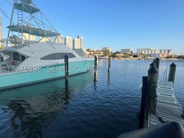 400 Sunny Isles Blvd, Sunny Isles Beach, FL 33160