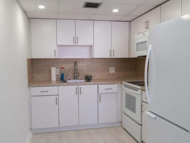 400 SW 134th Way, Unit 302F, Pembroke Pines, FL 33027 | MLS #B26000