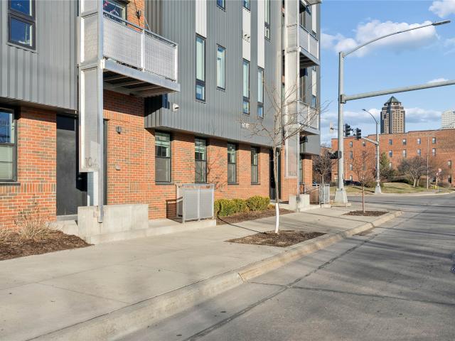 400 SW 7th Street 104