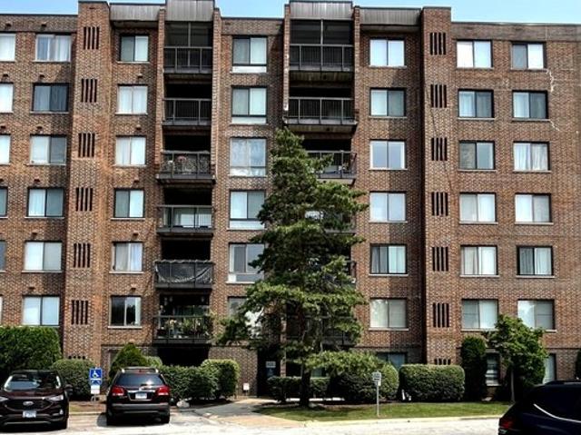 400 Park Ave Apt 100, Calumet City, IL 60409