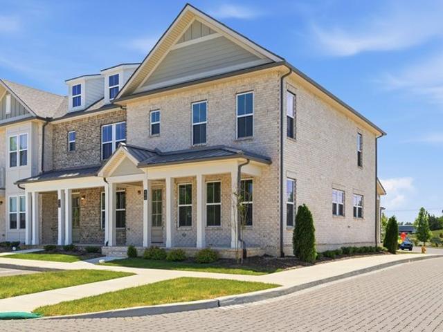 400 Perch St, Hendersonville, TN 37075