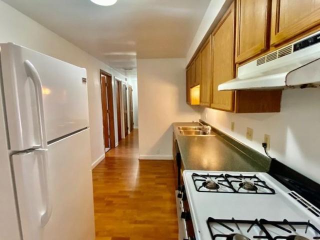 400 Perrin St. 2 Bedroom Apartment for Rent at 400 Perrin St, Ypsilanti, MI 48197