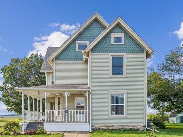 400 Piatt St, Clarence, IA 52216