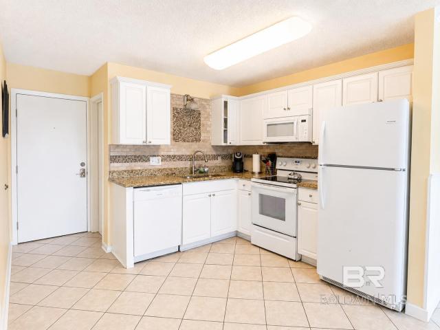 400 Plantation Road 1207