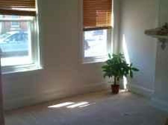 $400 *ROOMS IN UNIVERSITY CITY *MONTH TO MONTH LEASE * DREXEL UNIVERSITY & CEDAR PARK