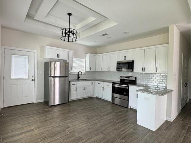 400 Rafael Drive 3