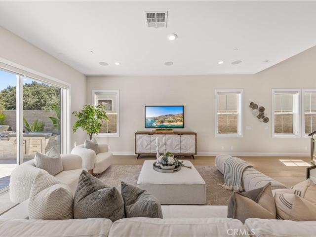 400 Riverbend