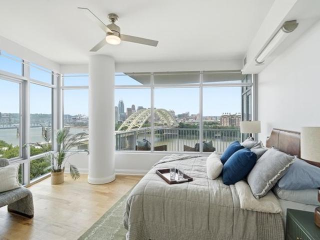 400 Riverboat Row Unit 1102, Newport, KY 41071