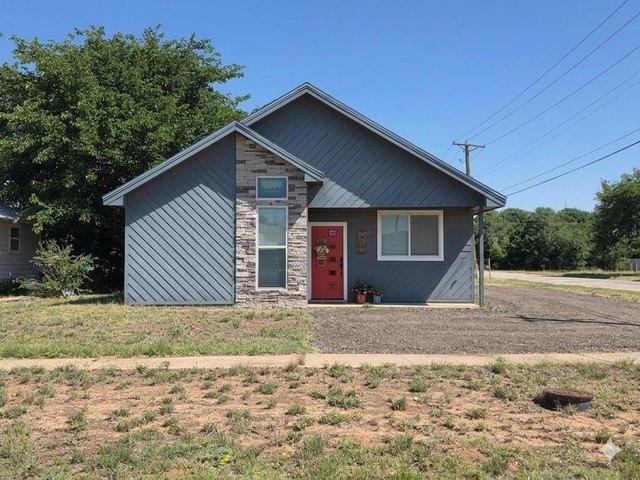 400 W 4th St, Stanton, TX 79782