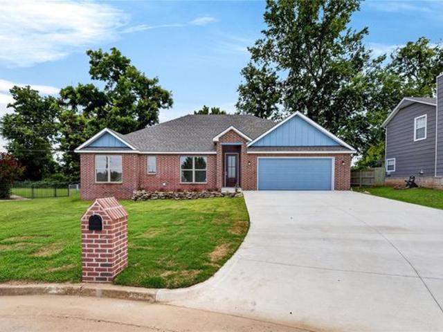 400 W 54th St, Sand Springs, OK 74063