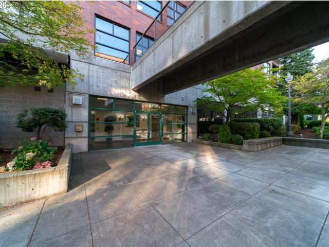 400 W 8TH ST # 224W