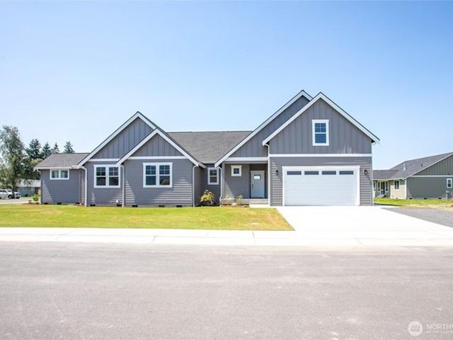 400 W 3rd St Unit B, Everson, WA 98247